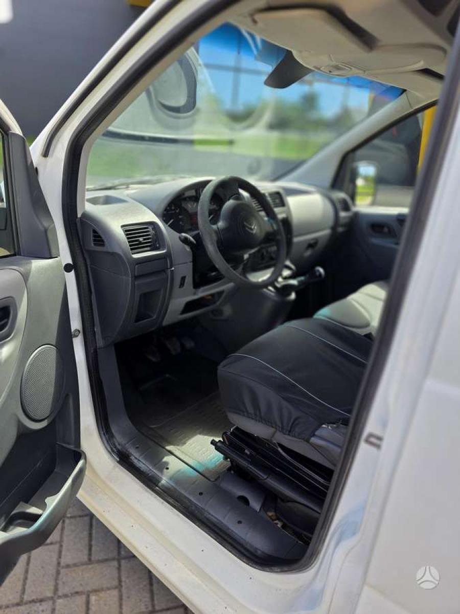 White Citroen Jumpy 2012 in Klaipeda, with an engine capacity of 1.56 L and mileage of 238 thousand km for 1790 €, photo 6 on AUTOMOTO.COM.LV