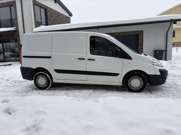 White Citroen Jumpy 2013 in Vilnius, with an engine capacity of 1.60 L and mileage of 353 thousand km for 3100 €, photo 2 on AUTOMOTO.COM.LV