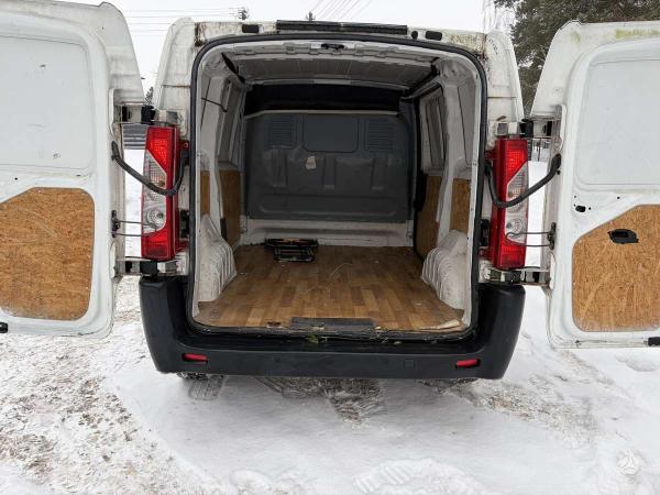 White Citroen Jumpy 2013 in Vilnius, with an engine capacity of 1.60 L and mileage of 353 thousand km for 3100 €, photo 5 on AUTOMOTO.COM.LV