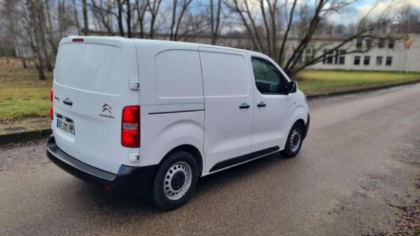 White Citroen Jumpy 2017 in Taurage, with an engine capacity of 2.00 L and mileage of 181 thousand km for 6300 €, photo 3 on AUTOMOTO.COM.LV