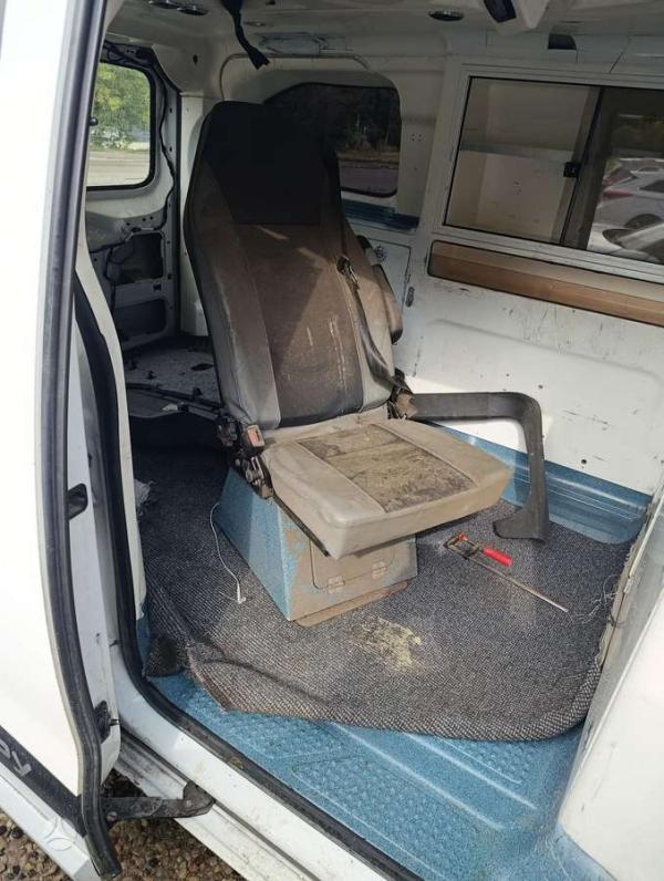 White Citroen Jumpy 2017 in Utena, with an engine capacity of 2.00 L and mileage of 300 thousand km for 5687 €, photo 7 on AUTOMOTO.COM.LV