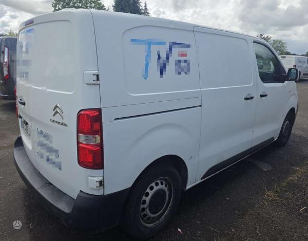Balts Citroen Jumpy 2018 Tauragė, ar dzinēja tilpumu 1.60 L un nobraukumu 300 tūkst. km par 6250 €, foto 2 vietnē AUTOMOTO.COM.LV
