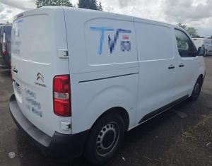 Balts Citroen Jumpy 2018 Tauragė, ar dzinēja tilpumu 1.60 L un nobraukumu 300 tūkst. km par 6250 €, foto 3 vietnē AUTOMOTO.COM.LV