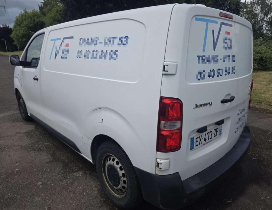 Balts Citroen Jumpy 2018 Tauragė, ar dzinēja tilpumu 1.60 L un nobraukumu 300 tūkst. km par 6250 €, foto 5 vietnē AUTOMOTO.COM.LV