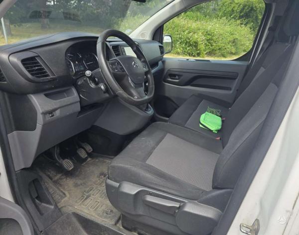 White Citroen Jumpy 2018 in Taurage, with an engine capacity of 1.60 L and mileage of 300 thousand km for 6250 €, photo 8 on AUTOMOTO.COM.LV