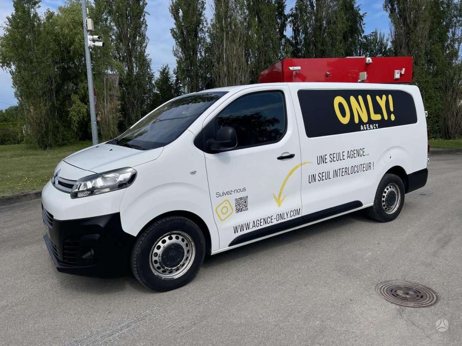 White Citroen Jumpy 2019 in Taurage, with an engine capacity of 2.00 L and mileage of 242 thousand km for 7700 €, photo 3 on AUTOMOTO.COM.LV