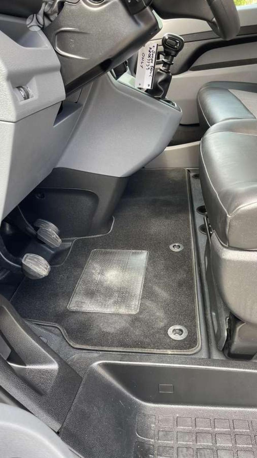 White Citroen Jumpy 2019 in Taurage, with an engine capacity of 2.00 L and mileage of 242 thousand km for 7700 €, photo 19 on AUTOMOTO.COM.LV