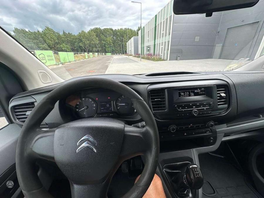 White Citroen Jumpy 2019 in Kaunas, with an engine capacity of 1.56 L and mileage of 296 thousand km for 6899 €, photo 11 on AUTOMOTO.COM.LV