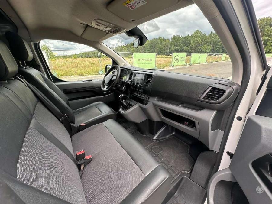 White Citroen Jumpy 2019 in Kaunas, with an engine capacity of 1.56 L and mileage of 296 thousand km for 6899 €, photo 12 on AUTOMOTO.COM.LV