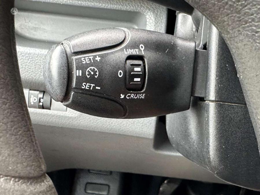 White Citroen Jumpy 2019 in Kaunas, with an engine capacity of 1.56 L and mileage of 296 thousand km for 6899 €, photo 15 on AUTOMOTO.COM.LV