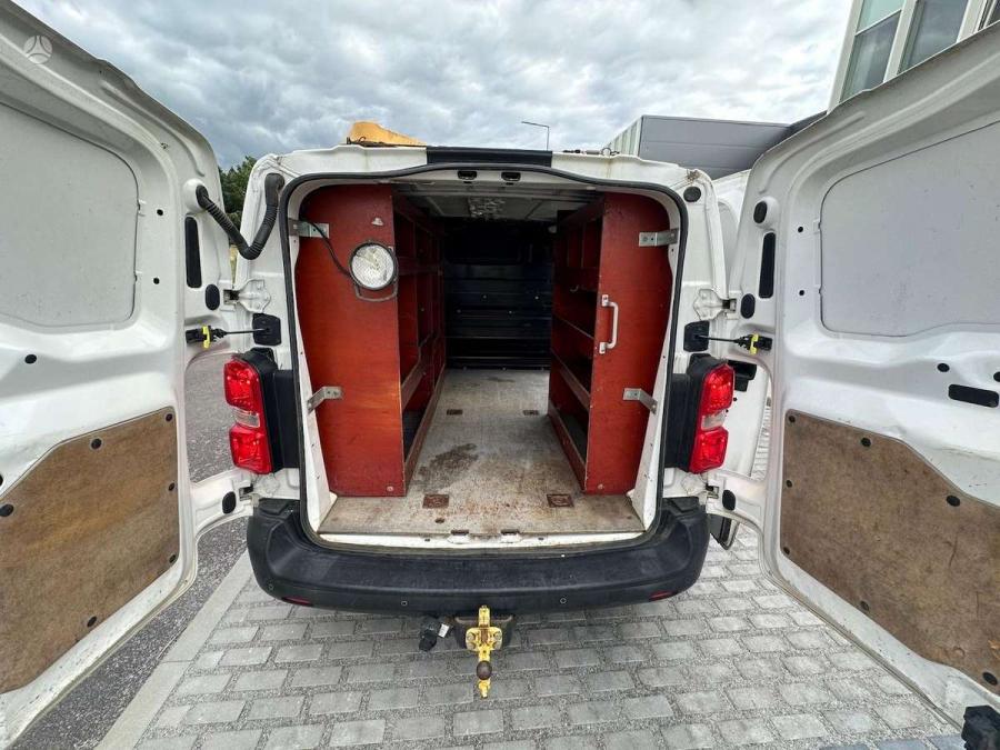 White Citroen Jumpy 2019 in Kaunas, with an engine capacity of 1.56 L and mileage of 296 thousand km for 6899 €, photo 17 on AUTOMOTO.COM.LV
