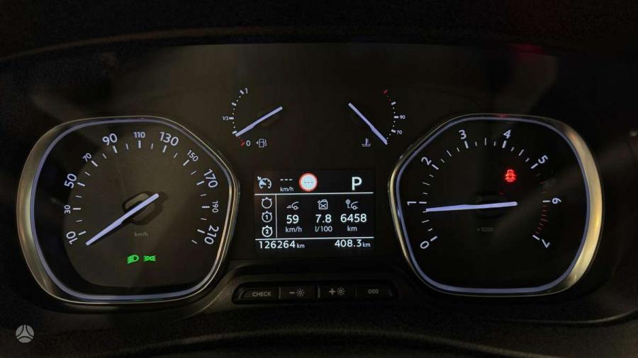 White Citroen Jumpy 2019 in Riga, with an engine capacity of 2.00 L and mileage of 126 thousand km for 25490 €, photo 13 on AUTOMOTO.COM.LV