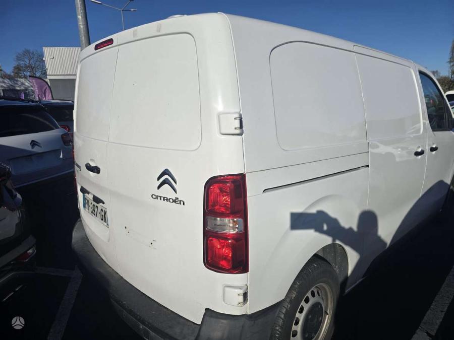 White Citroen Jumpy 2020 in Taurage, with an engine capacity of 2.00 L and mileage of 219 thousand km for 8900 €, photo 3 on AUTOMOTO.COM.LV