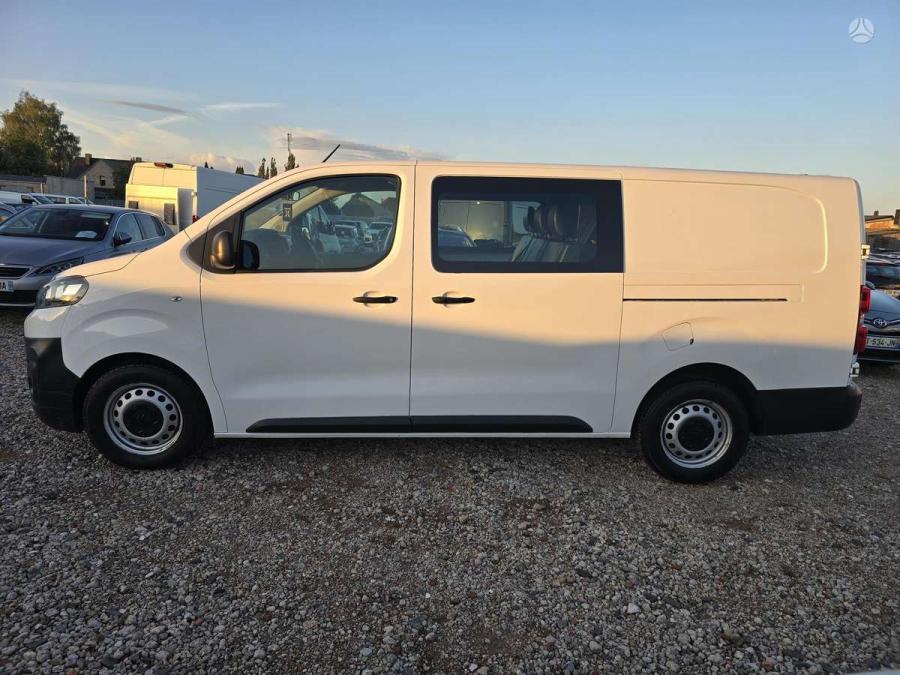 White Citroen Jumpy 2020 in Taurage, with an engine capacity of 2.00 L and mileage of 275 thousand km for 10500 €, photo 4 on AUTOMOTO.COM.LV