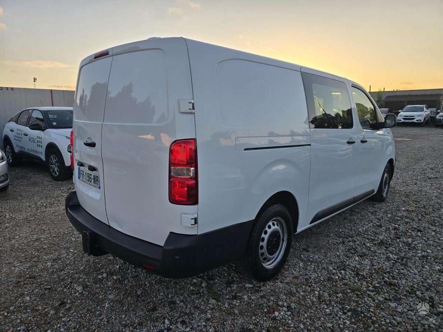 White Citroen Jumpy 2020 in Taurage, with an engine capacity of 2.00 L and mileage of 275 thousand km for 10500 €, photo 7 on AUTOMOTO.COM.LV