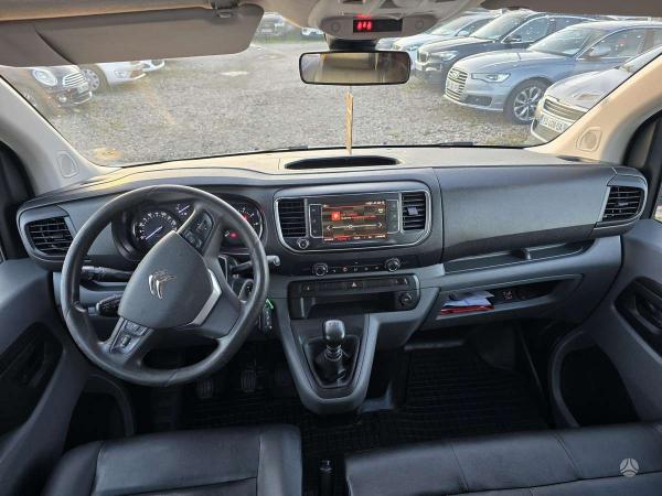 White Citroen Jumpy 2020 in Taurage, with an engine capacity of 2.00 L and mileage of 275 thousand km for 10500 €, photo 10 on AUTOMOTO.COM.LV