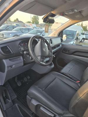 White Citroen Jumpy 2020 in Taurage, with an engine capacity of 2.00 L and mileage of 275 thousand km for 10500 €, photo 11 on AUTOMOTO.COM.LV