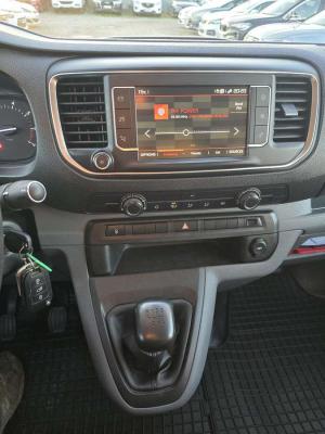 White Citroen Jumpy 2020 in Taurage, with an engine capacity of 2.00 L and mileage of 275 thousand km for 10500 €, photo 17 on AUTOMOTO.COM.LV