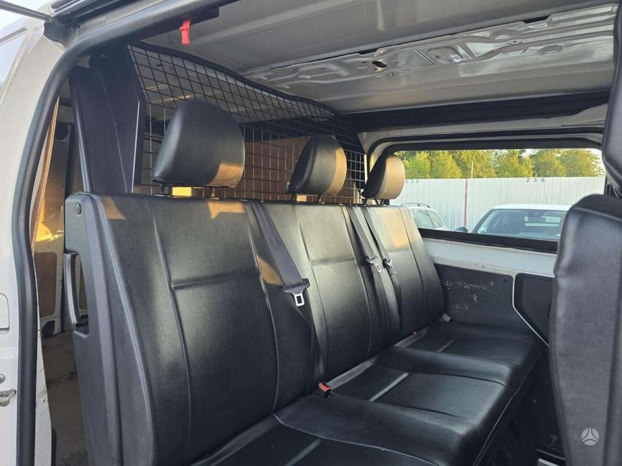 White Citroen Jumpy 2020 in Taurage, with an engine capacity of 2.00 L and mileage of 275 thousand km for 10500 €, photo 24 on AUTOMOTO.COM.LV