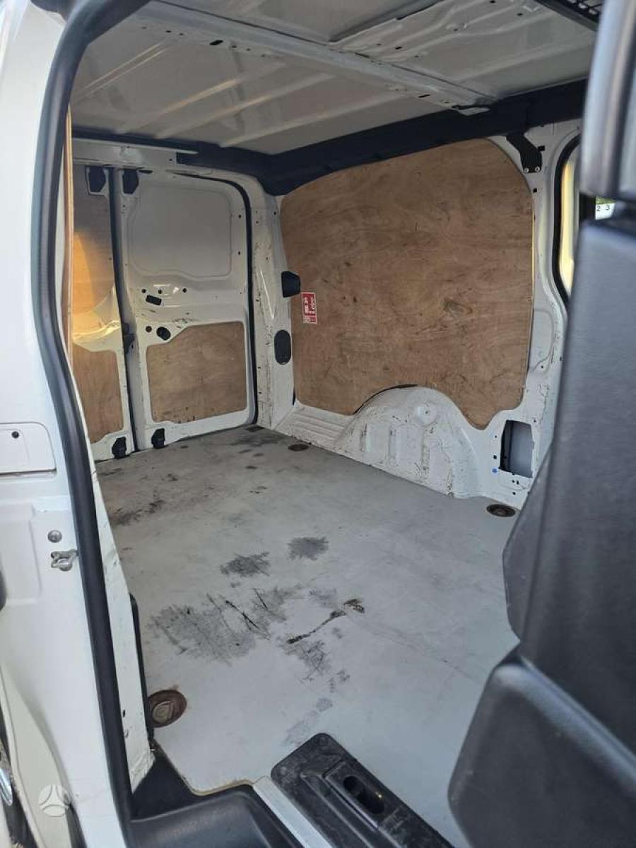 White Citroen Jumpy 2020 in Taurage, with an engine capacity of 2.00 L and mileage of 275 thousand km for 10500 €, photo 30 on AUTOMOTO.COM.LV