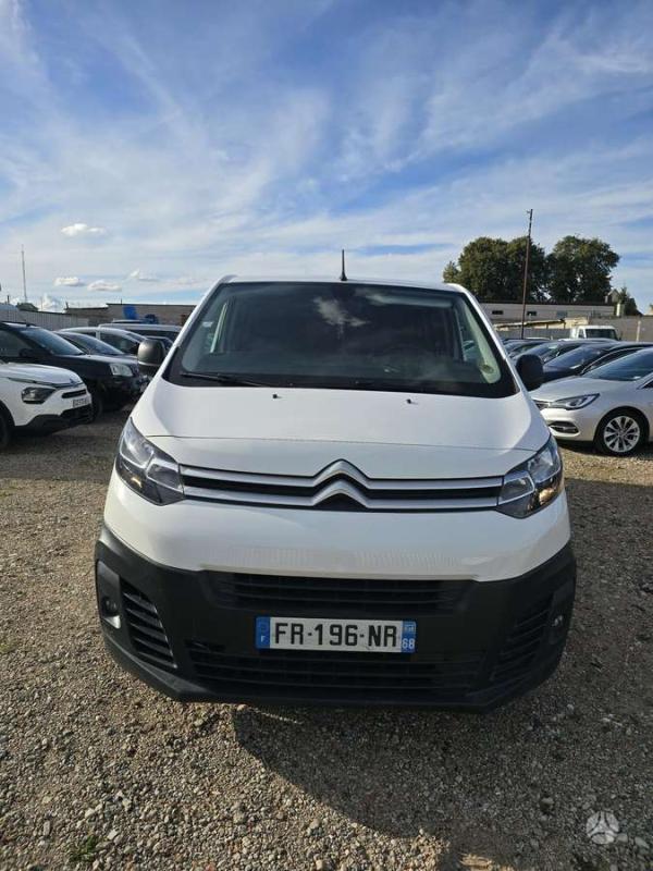 Citroen Jumpy 2020 Tauragė vietnē Balts Citroen Jumpy 2020 Tauragė, ar dzinēja tilpumu 2.00 L un nobraukumu 275 tūkst. km par 10500 €, foto 1 vietnē AUTOMOTO.COM.LV