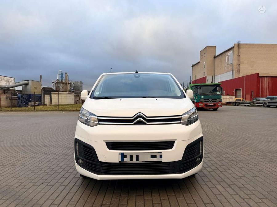 White Citroen Jumpy 2021 in Taurage, with an engine capacity of 2.00 L and mileage of 194 thousand km for 9999 €, photo 2 on AUTOMOTO.COM.LV