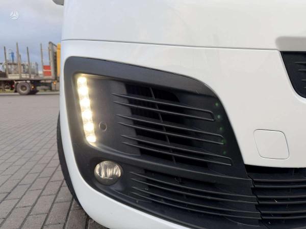 White Citroen Jumpy 2021 in Taurage, with an engine capacity of 2.00 L and mileage of 194 thousand km for 9999 €, photo 3 on AUTOMOTO.COM.LV