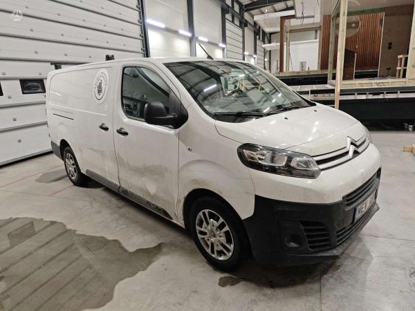 White Citroen Jumpy 2022 in Mazeikiai, with an engine capacity of 2.00 L and mileage of 165 thousand km for 11000 €, photo 6 on AUTOMOTO.COM.LV