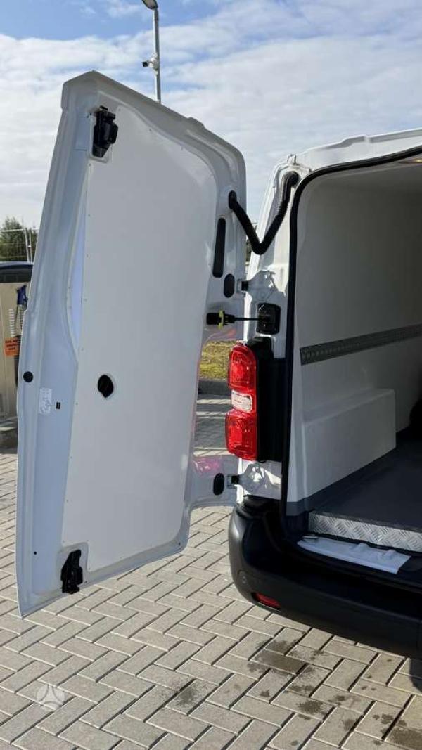 Balts Citroen Jumpy 2024 Gargždai, ar dzinēja tilpumu 2.00 L un nobraukumu 9 tūkst. km par 38720 €, foto 11 vietnē AUTOMOTO.COM.LV