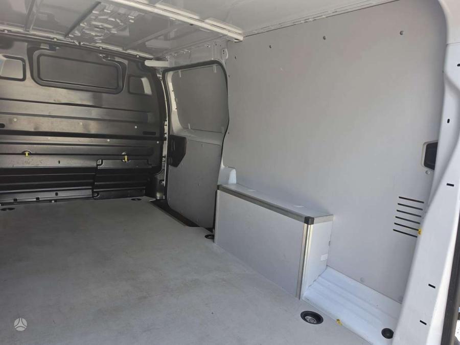 Balts Citroen Jumpy 2024 Tauragė, ar dzinēja tilpumu 2.00 L un nobraukumu 28 tūkst. km par 17900 €, foto 12 vietnē AUTOMOTO.COM.LV