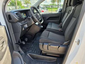 Balts Citroen Jumpy 2024 Tauragė, ar dzinēja tilpumu 2.00 L un nobraukumu 28 tūkst. km par 17900 €, foto 23 vietnē AUTOMOTO.COM.LV