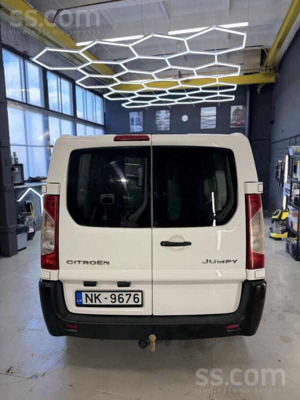 Balts Citroen Jumpy 2008 Liepāja, ar dzinēja tilpumu 2.00 L un nobraukumu 260 tūkst. km par 4000 €, foto 6 vietnē AUTOMOTO.COM.LV