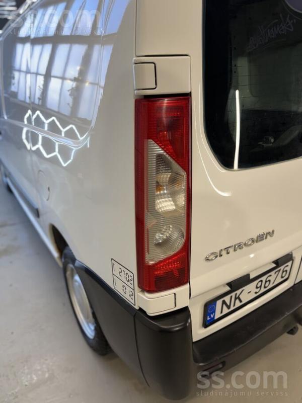 Balts Citroen Jumpy 2008 Liepāja, ar dzinēja tilpumu 2.00 L un nobraukumu 260 tūkst. km par 4000 €, foto 8 vietnē AUTOMOTO.COM.LV