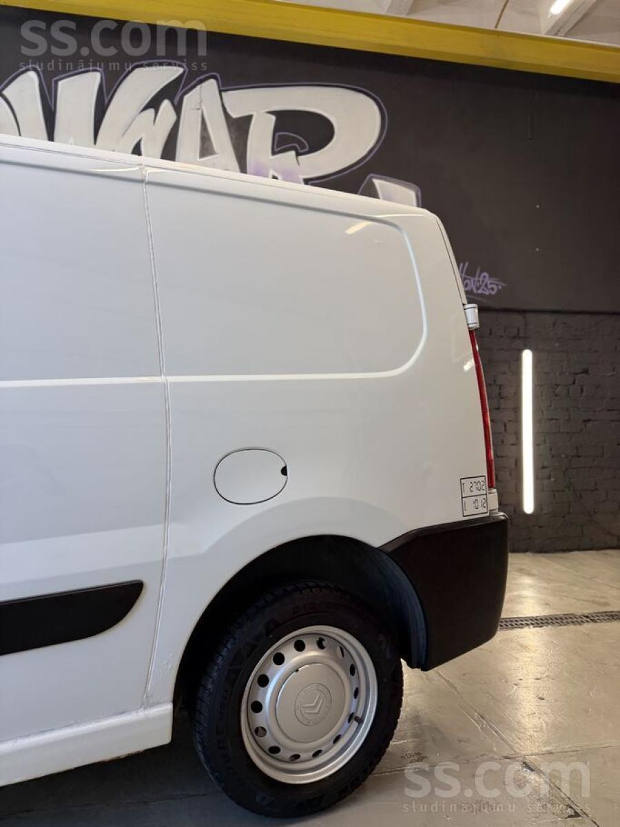 Balts Citroen Jumpy 2008 Liepāja, ar dzinēja tilpumu 2.00 L un nobraukumu 260 tūkst. km par 4000 €, foto 11 vietnē AUTOMOTO.COM.LV