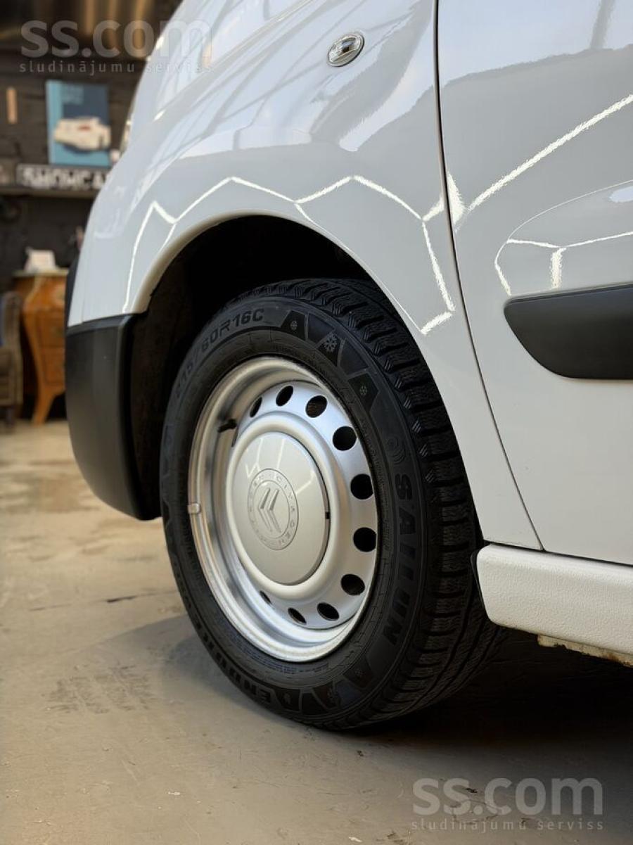 Balts Citroen Jumpy 2008 Liepāja, ar dzinēja tilpumu 2.00 L un nobraukumu 260 tūkst. km par 4000 €, foto 12 vietnē AUTOMOTO.COM.LV