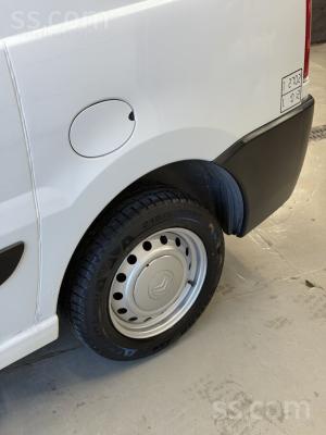 Balts Citroen Jumpy 2008 Liepāja, ar dzinēja tilpumu 2.00 L un nobraukumu 260 tūkst. km par 4000 €, foto 13 vietnē AUTOMOTO.COM.LV