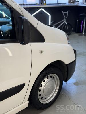Balts Citroen Jumpy 2008 Liepāja, ar dzinēja tilpumu 2.00 L un nobraukumu 260 tūkst. km par 4000 €, foto 15 vietnē AUTOMOTO.COM.LV