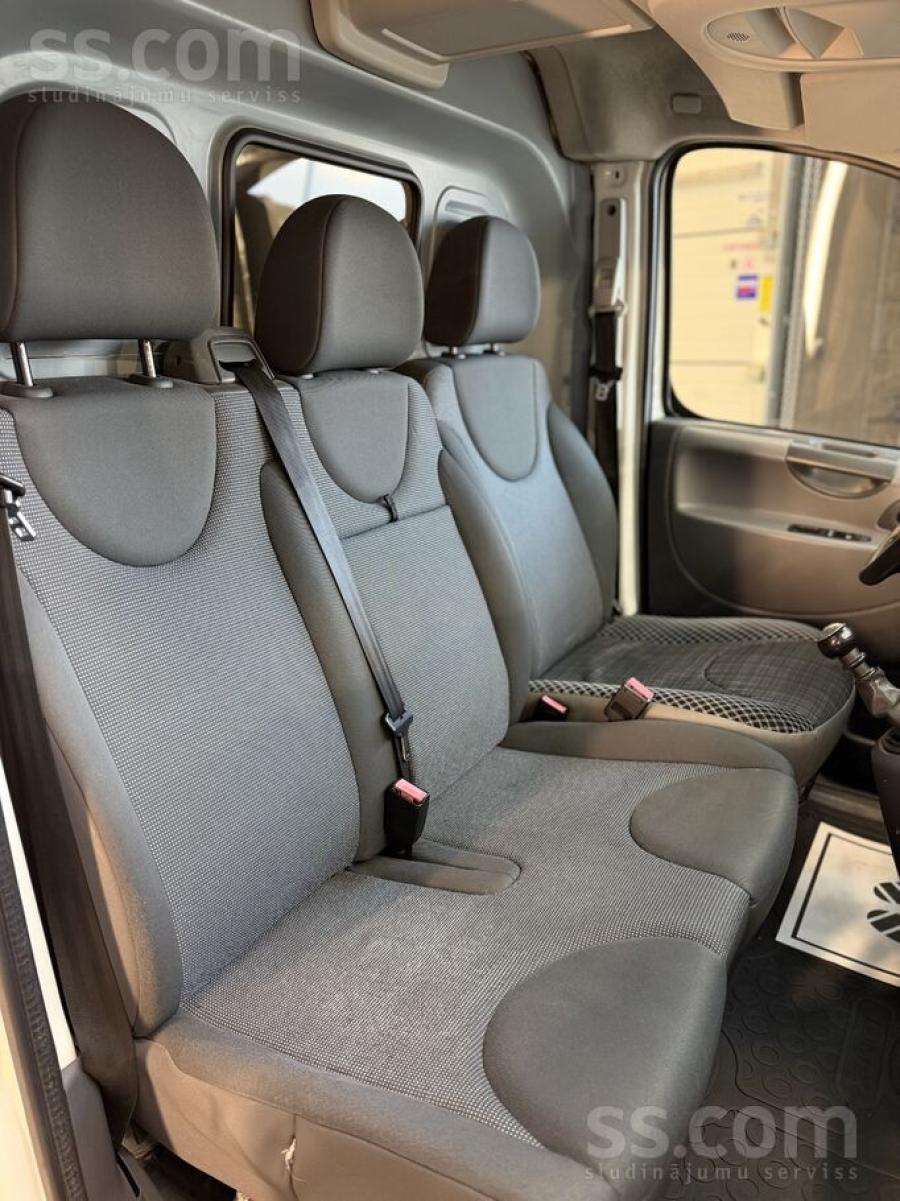 Balts Citroen Jumpy 2008 Liepāja, ar dzinēja tilpumu 2.00 L un nobraukumu 260 tūkst. km par 4000 €, foto 18 vietnē AUTOMOTO.COM.LV