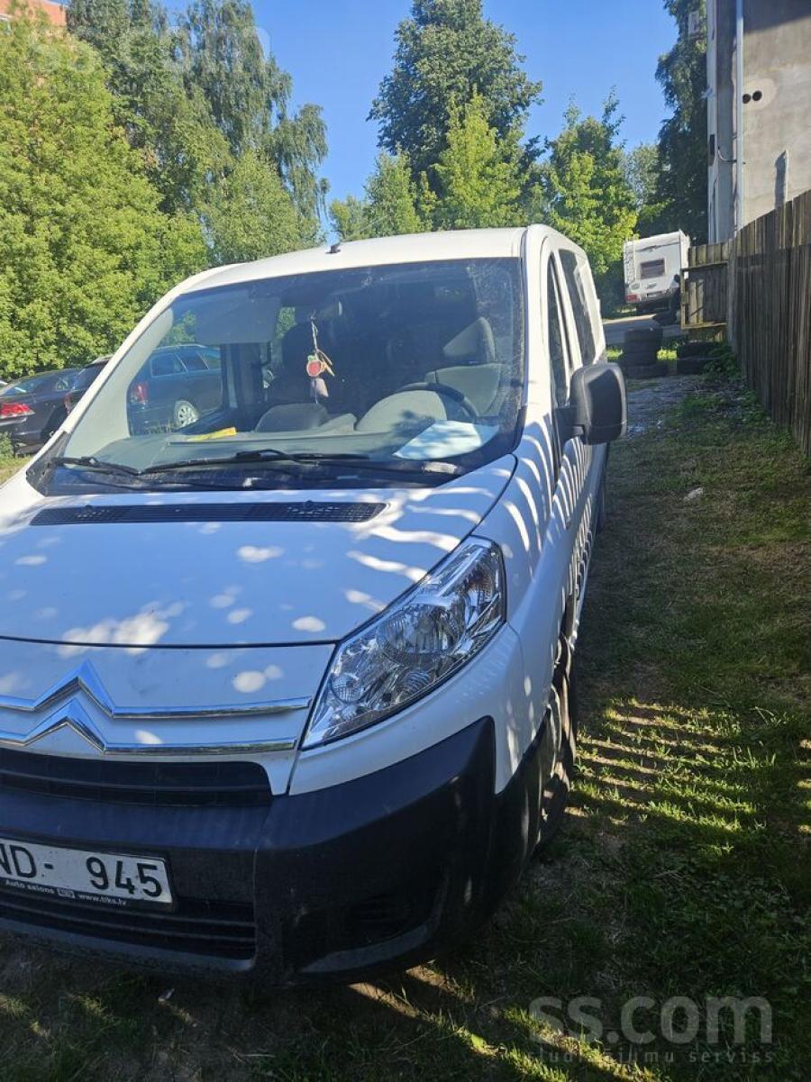 White Citroen Jumpy 2008 in Riga, with an engine capacity of 1.60 L and mileage of 170 thousand km for 1700 €, photo 3 on AUTOMOTO.COM.LV