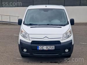 White Citroen Jumpy 2009 in Riga, with an engine capacity of 2.00 L and mileage of 324 thousand km for 4250 €, photo 2 on AUTOMOTO.COM.LV