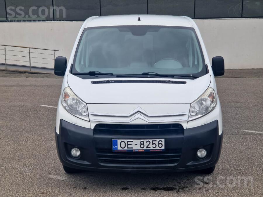 White Citroen Jumpy 2009 in Riga, with an engine capacity of 2.00 L and mileage of 324 thousand km for 4250 €, photo 2 on AUTOMOTO.COM.LV