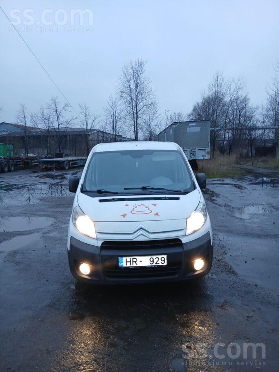 White Citroen Jumpy 2009 in Riga, with an engine capacity of 2.00 L and mileage of 290 thousand km for 3500 €, photo 3 on AUTOMOTO.COM.LV