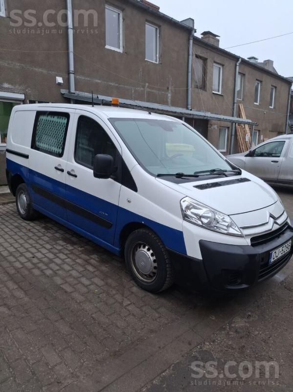 White Citroen Jumpy 2009 in Riga, with an engine capacity of 1.60 L and mileage of 287 thousand km for 2600 €, photo 2 on AUTOMOTO.COM.LV
