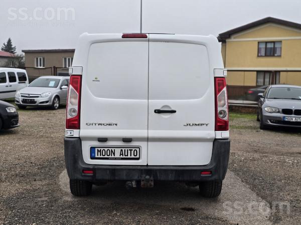 White Citroen Jumpy 2009 in Liepaja, with an engine capacity of 1.60 L and mileage of 164 thousand km for 3800 €, photo 7 on AUTOMOTO.COM.LV