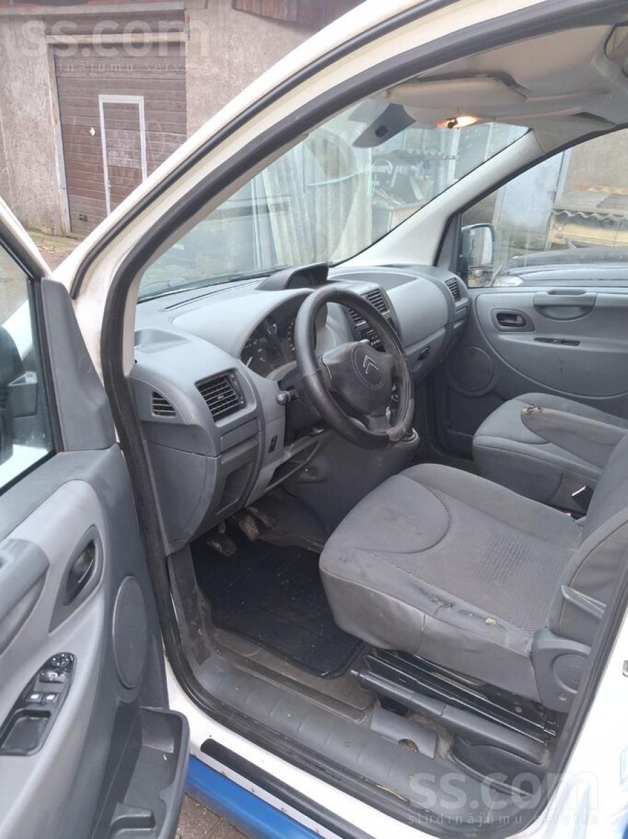 Balts Citroen Jumpy 2009 Rīga, ar dzinēja tilpumu 1.60 L un nobraukumu 287 tūkst. km par 1200 €, foto 7 vietnē AUTOMOTO.COM.LV