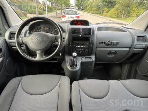 White Citroen Jumpy 2016 in Riga, with an engine capacity of 2.00 L and mileage of 102 thousand km for 4975 €, photo 10 on AUTOMOTO.COM.LV