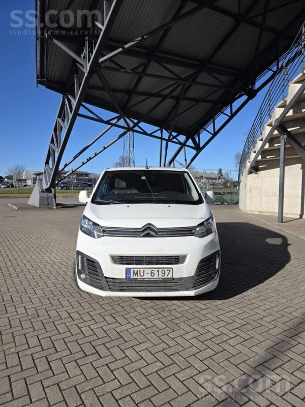White Citroen Jumpy 2018 in Valmiera, with an engine capacity of 2.00 L and mileage of 223 thousand km for 11450 €, photo 1 on AUTOMOTO.COM.LV