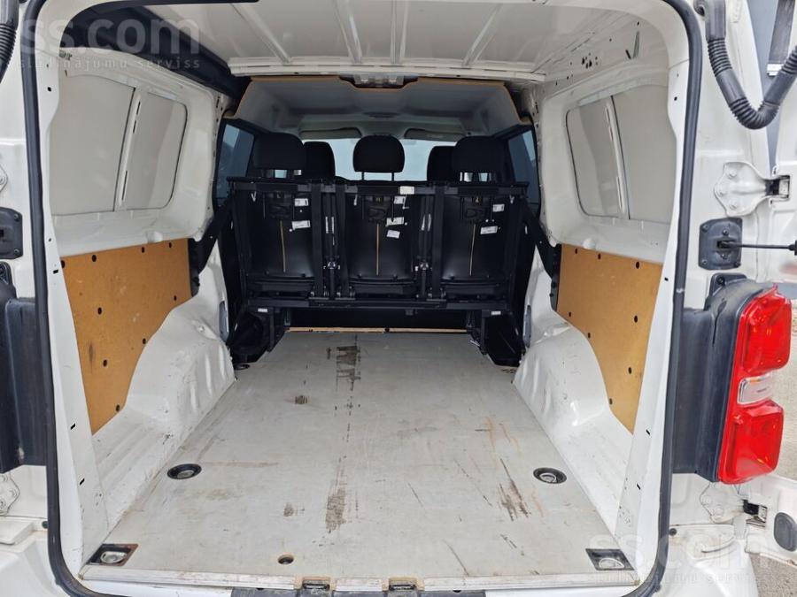 Balts Citroen Jumpy 2018 Ogre, ar dzinēja tilpumu 2.00 L un nobraukumu 184 tūkst. km par 11750 €, foto 11 vietnē AUTOMOTO.COM.LV