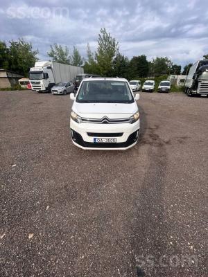 Balts Citroen Jumpy 2018 Rīga, ar dzinēja tilpumu 2.00 L un nobraukumu 257 tūkst. km par 10600 €, foto 3 vietnē AUTOMOTO.COM.LV