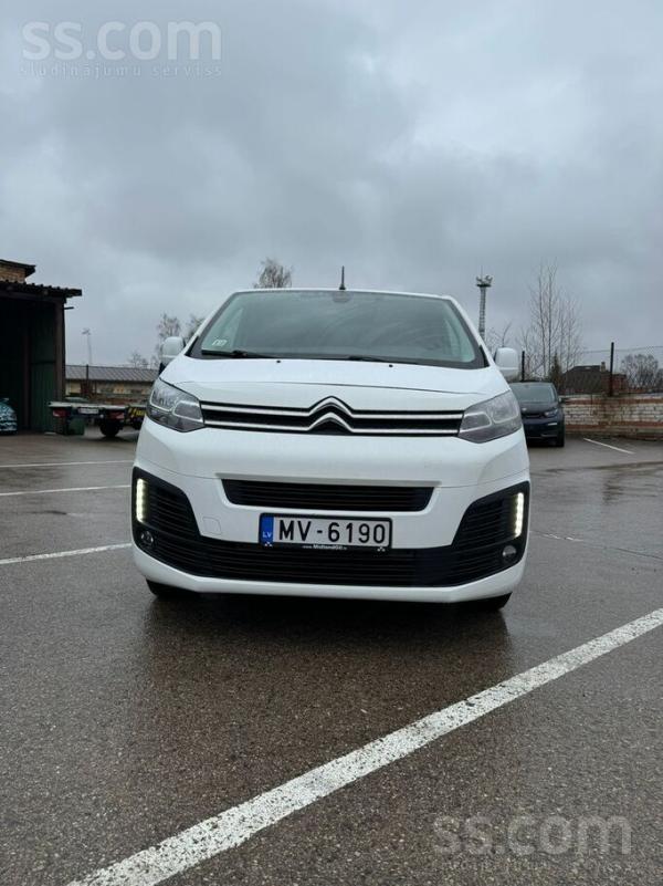 White Citroen Jumpy 2019 in Jelgava, with an engine capacity of 1.60 L and mileage of 143 thousand km for 9500 €, photo 10 on AUTOMOTO.COM.LV